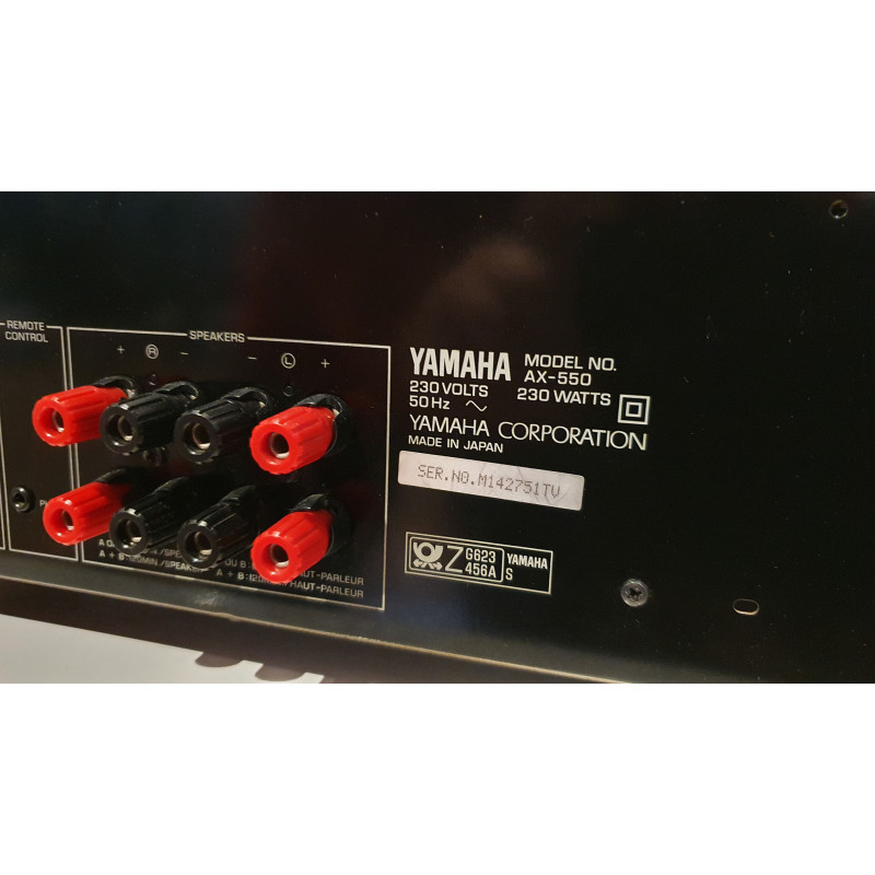*verkocht* Yamaha AX-550 Natural sound Stereo amplifier